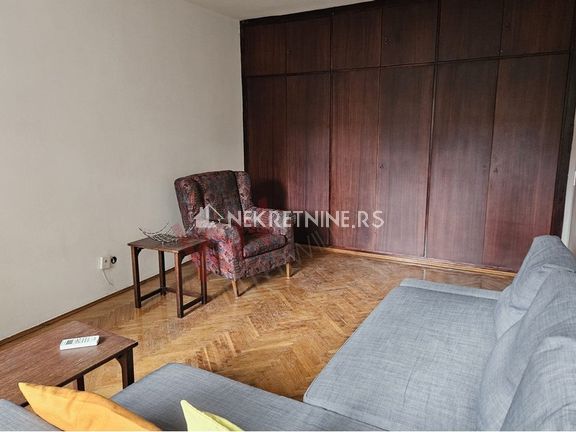 Stan 2.0, 47m2, Kraljice Marije (Beograd), 550e