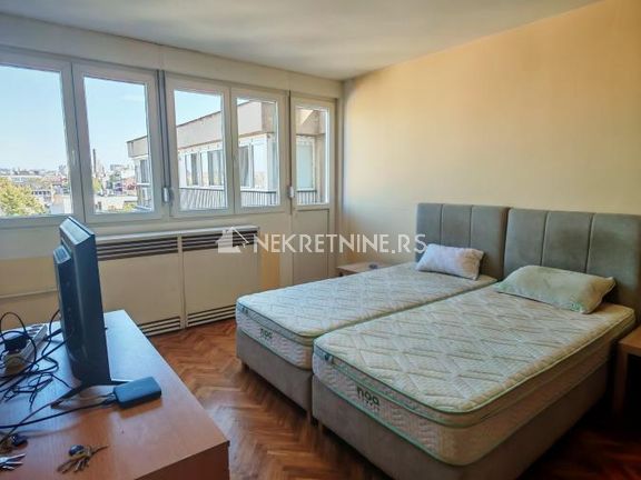 Izdavanje dvosobnog stana, Dorćol, 45 m², centralno grejanje