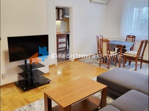 Čukarica, Banovo brdo, 3.0 stan, 75m2, 700 EUR, ID 49536
