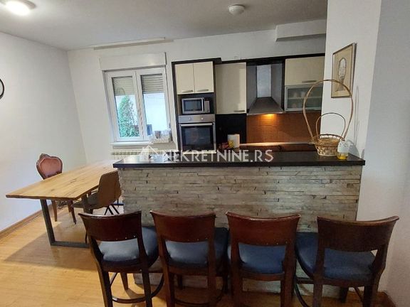 Moderan duplex 4.0 od 114m2 i baštom oko 60m2 u Zemunu - Hitna prodaja!