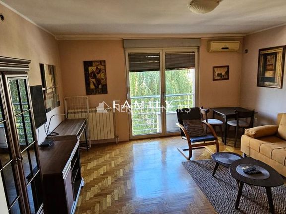 Jednosoban stan na odličnoj lokaciji – namešten, 33 m², 2. sprat, 118.450 €