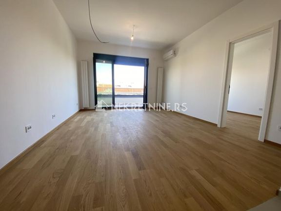 Novi Beograd-Kosa Kvart-Energoprojket-2.0-Uknjižen ID#3051