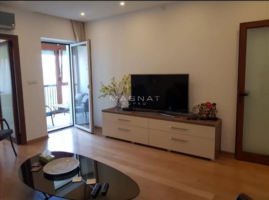 Centar - extra lux stan sa nameštajem ID#5309