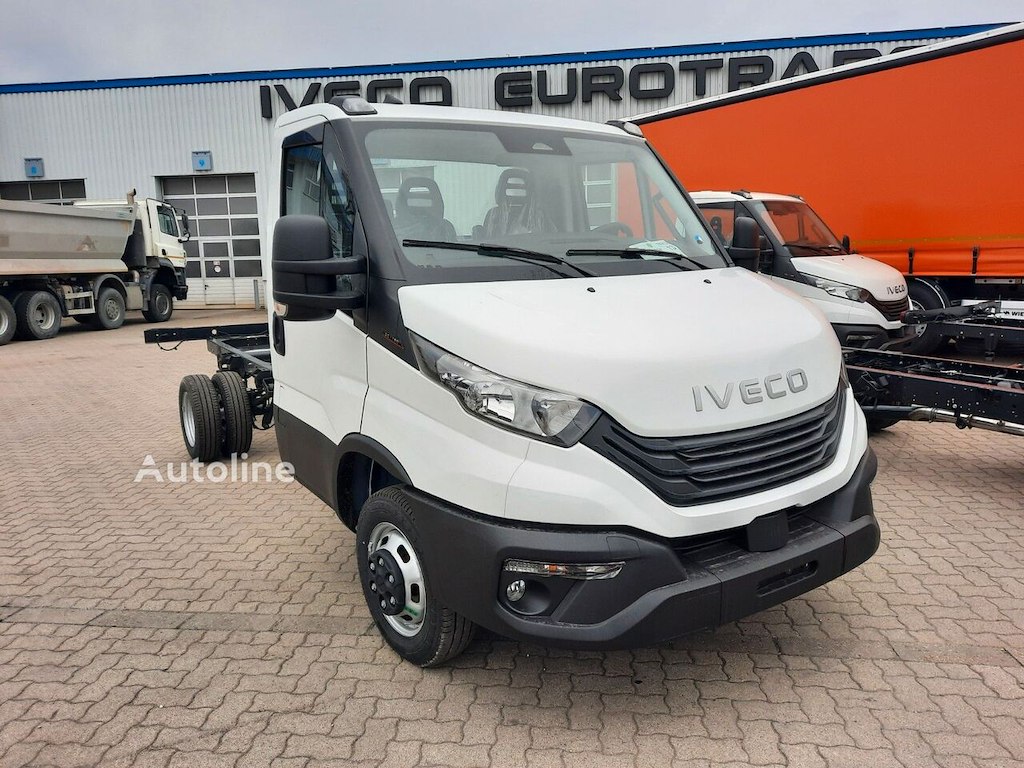 Novi IVECO 35C18H kamion šasija < 3.5t