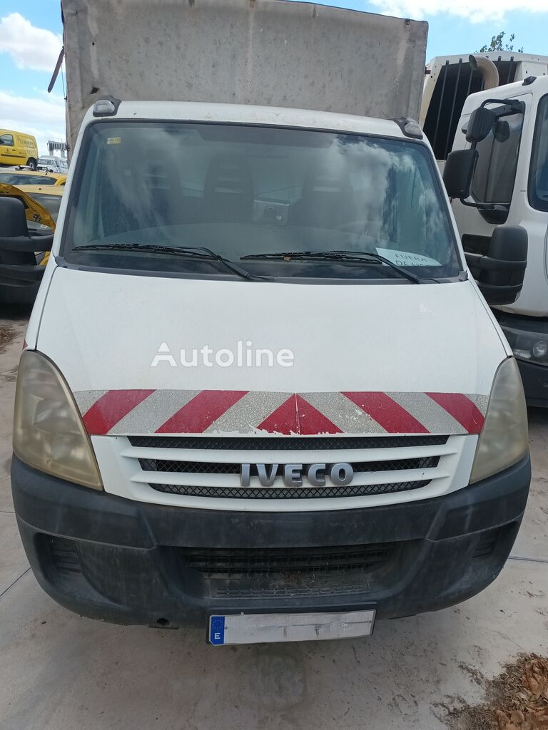 IVECO Daily 35C12 kamion s ceradom < 3.5t