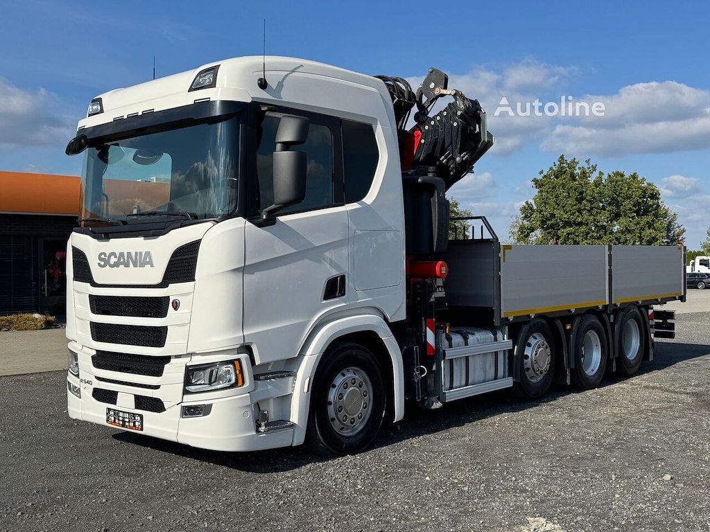 Scania R540 8x2/4 EURO6 SKRZYNIA Z HDS FASSI F365 kamion s ravnom platformom