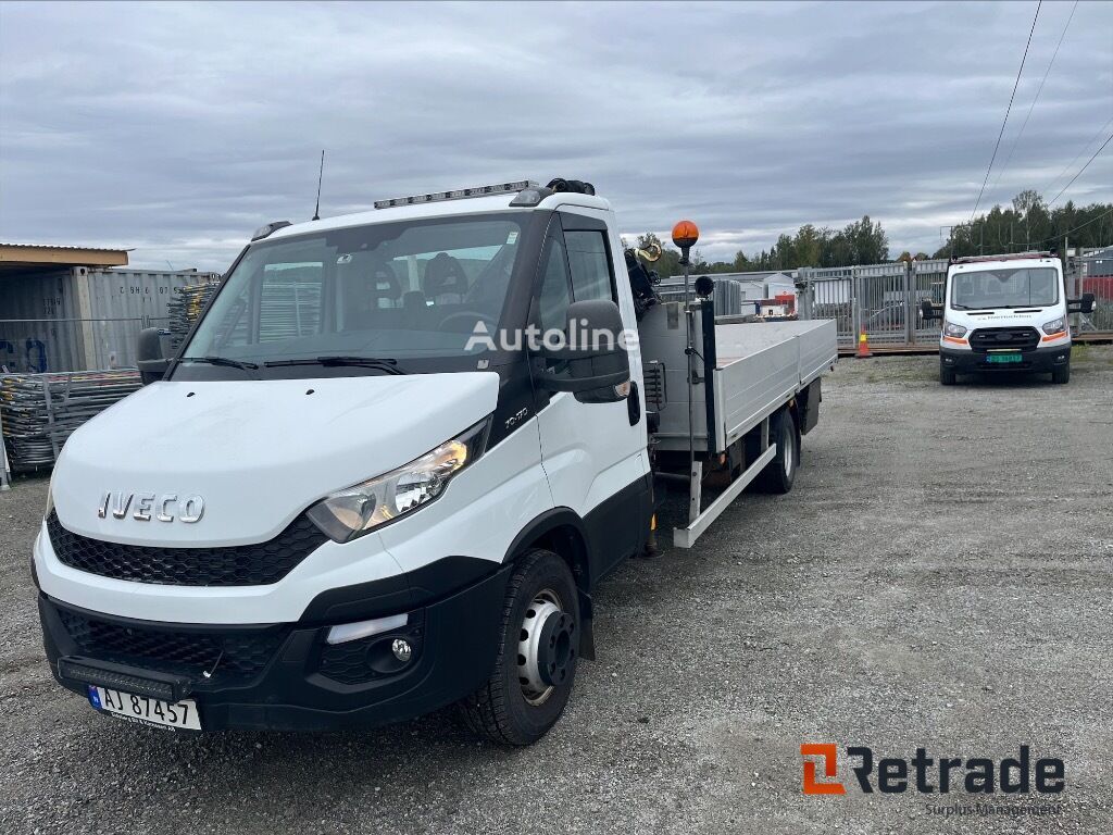 Prodaje se IVECO DAILY kamion s ravnom platformom na aukciji
