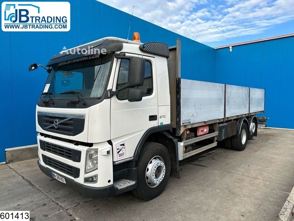Volvo FM 370 6X2, EURO 5 kamion s ravnom platformom