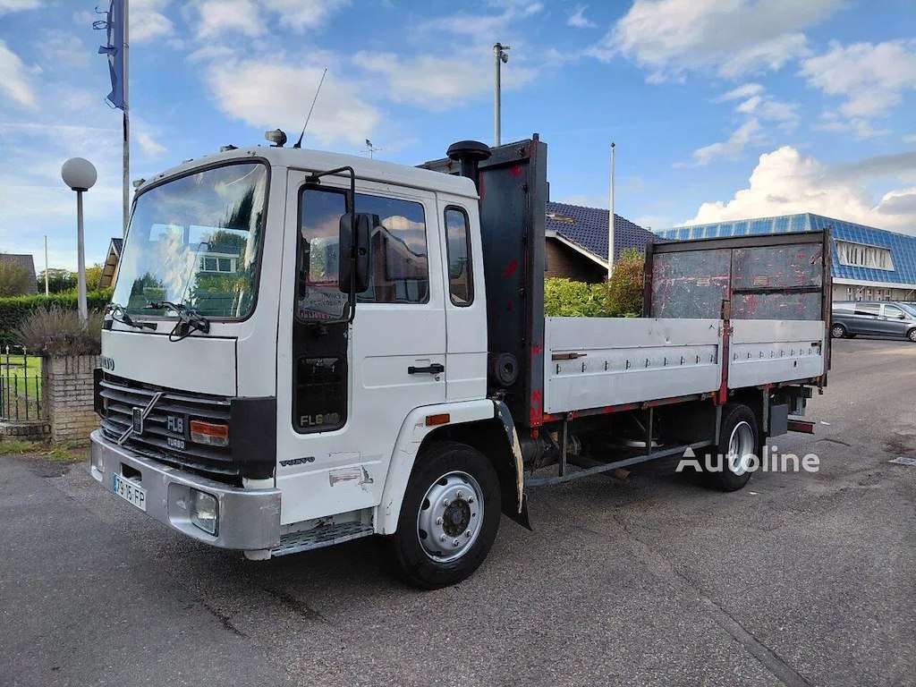 Volvo FL 6 10 4x2 Steel Suspension kamion s ravnom platformom