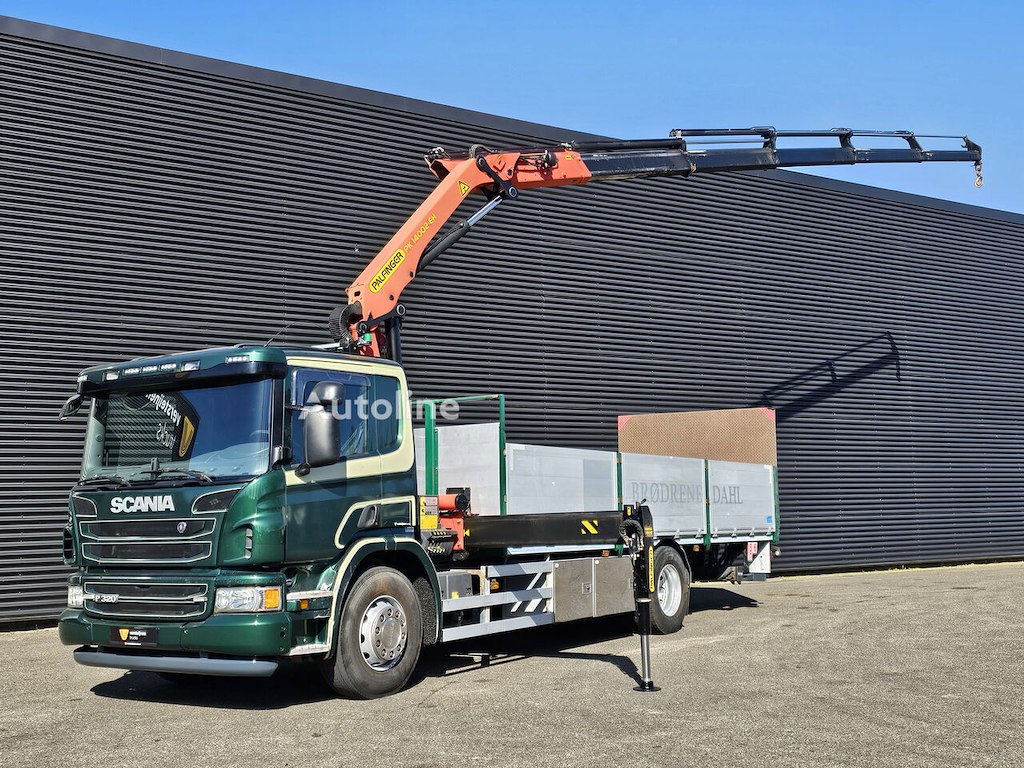 Scania P320 4x2 / PALFINGER PK14002 / CRANE/KRAN kamion s ravnom platformom