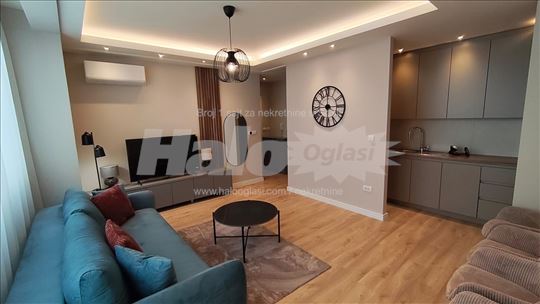 Lux 43m,nov,Zemun