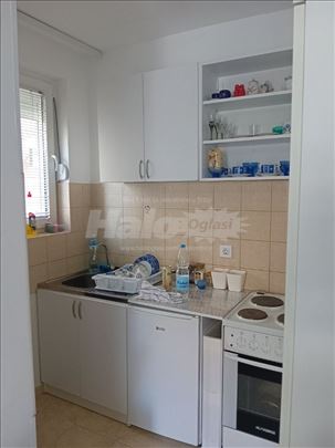 Izdavanje stana M. Jvrosime direktno od vlasnika