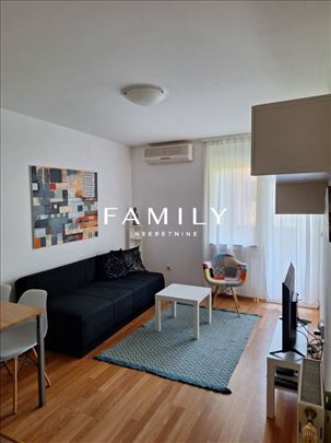 Izdaje se stan u centru, 37m2, 450e