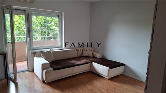 Izdaje se jednoiposoban stan na Sajmištu, 54m2, 43