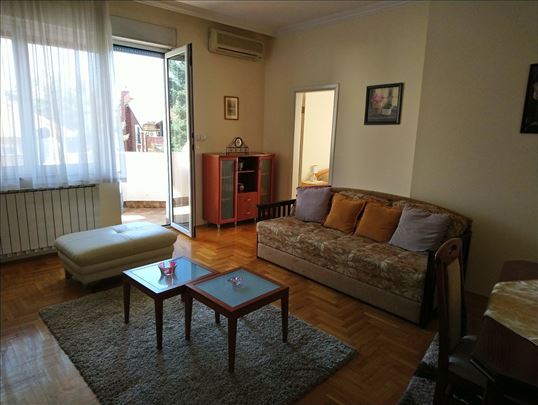 Dedinje-centar 3.0, namešten, parking