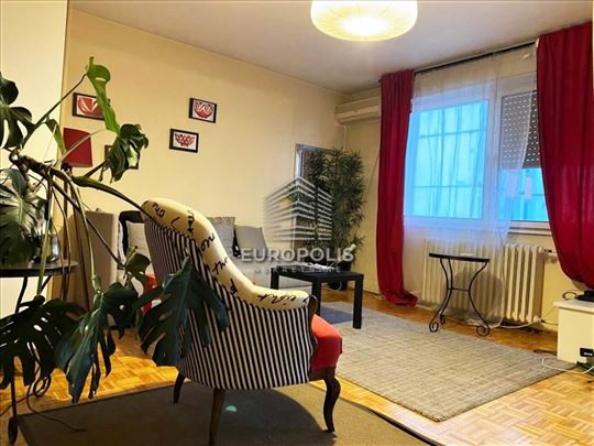 Odličan 3.0 stan na donjem Dorćolu. ID#8425