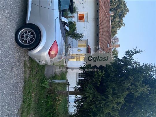 Izdaje se stan na karburmi 45 m2