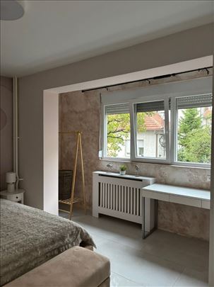 odmah useljiv lux mesecno placanje