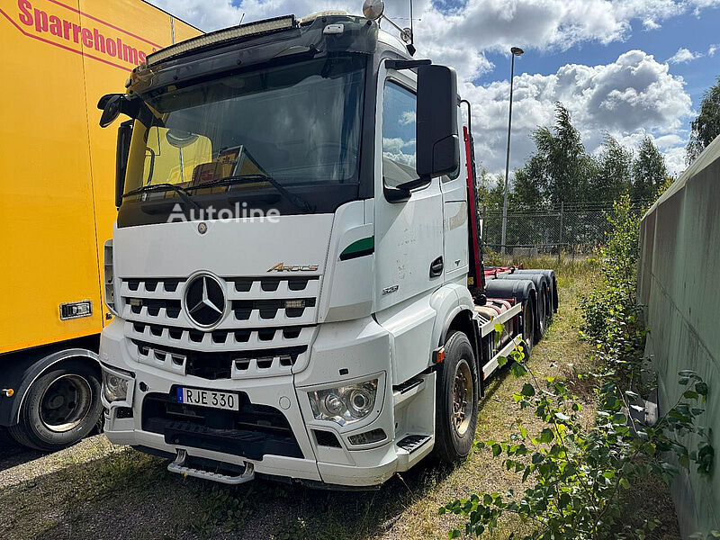 Prodaje se Mercedes-Benz Arocs rol kiper sa kukom na aukciji