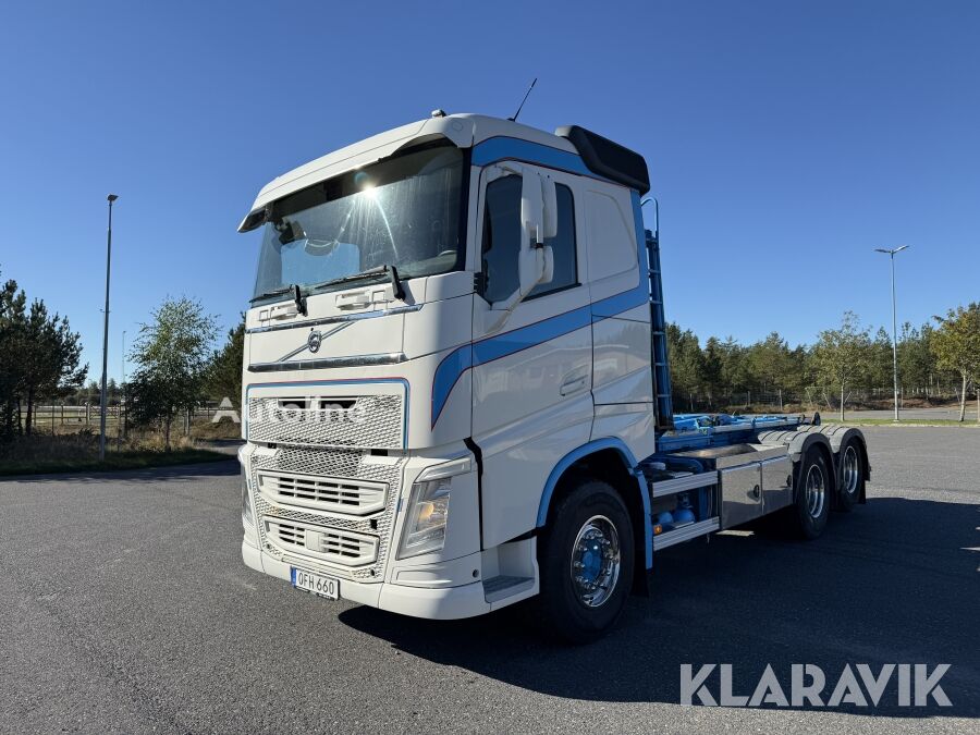 Prodaje se Volvo FH13 rol kiper sa kukom na aukciji