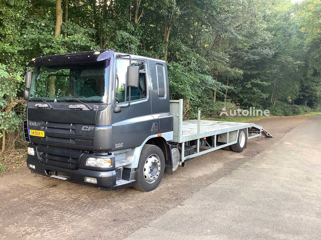 Prodaje se DAF 75.360 CF autotransporter na aukciji