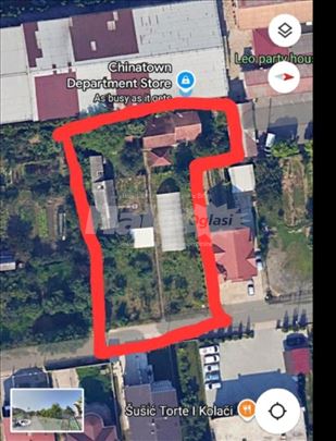 Kuca sa placom od 32 ara