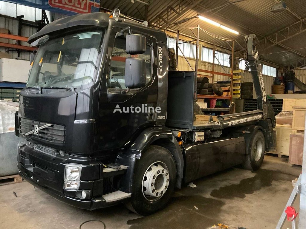 Prodaje se Volvo FL-4x2 R/RH 1 02 41 L podizač kontejnera na aukciji
