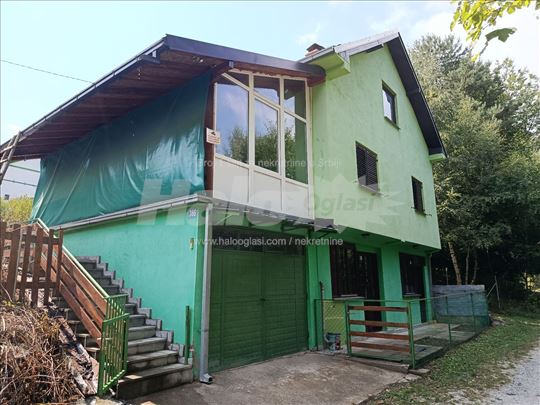 Prodajem kuću na Vlasinskom jezeru