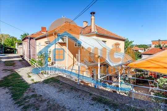 Kuća na Paliluli, Apelovac, 188m2, plac 3a