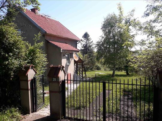 Kuća Mala Moštanica,uknjižena 132m2,plac 25a