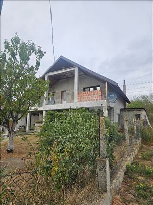 Prodaja kuće kod motela 1000 ruža
