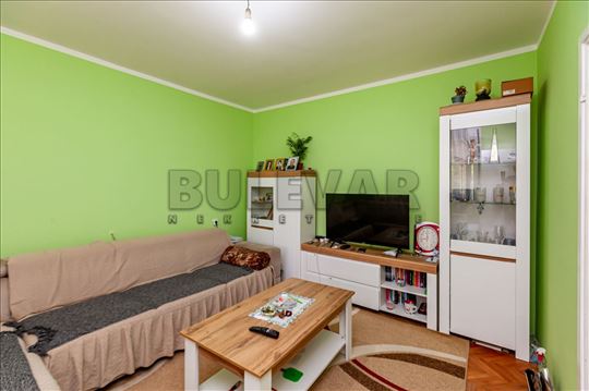 Kuća na Mramorskom brdu, 94 m2, plac 10 ari