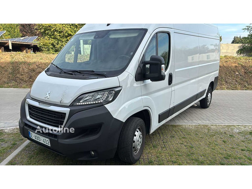 Prodaje se Peugeot Boxer minibus furgon na aukciji
