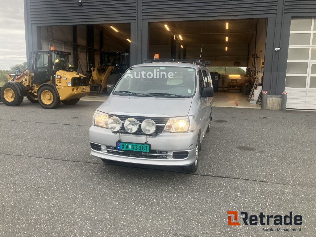 Prodaje se Toyota Hiace 4x4 minibus furgon na aukciji
