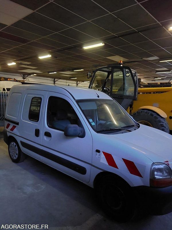 Prodaje se Renault KANGOO laki furgon na aukciji