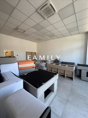 Jednosoban lokal za izdavanje – 60 m² Petrovaradin