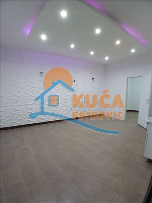 Izdaje se lokal kod Pravnog fakulteta, 30m2