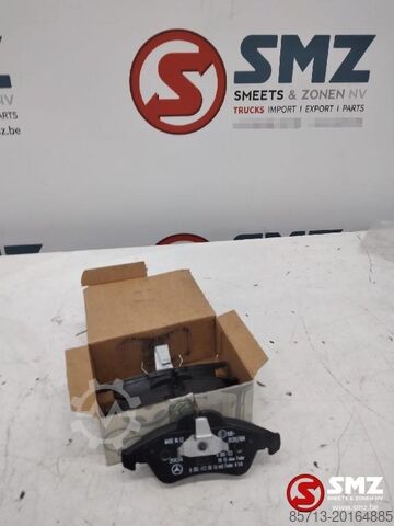 Kočioni blok
Mercedes Set remblokken mercedes sprinter w909 a0084204220