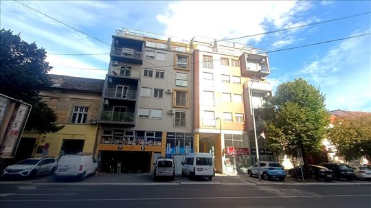Pančevo, stogi centar, 160m2, open space, deljiv