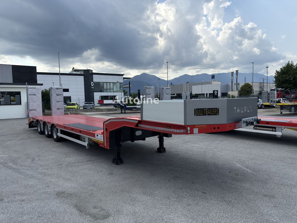 Nova Bull Trailers Taurus poluprikolica sa niskom platformom