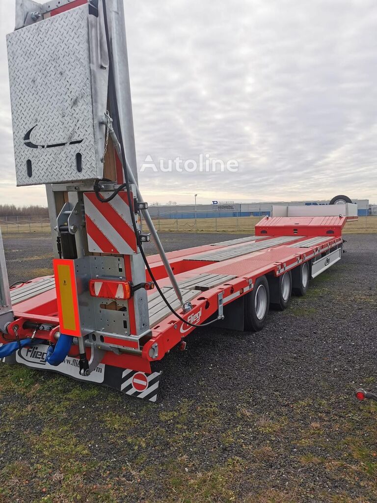 Nova Fliegl SDS 470 poluprikolica sa niskom platformom