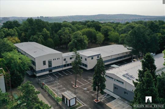 Poslovna zgrada na Kosutnjaku