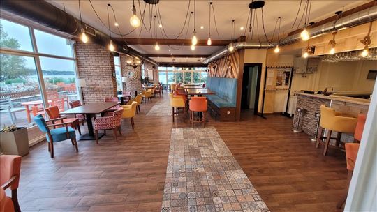 Restoran na zemunskom keju