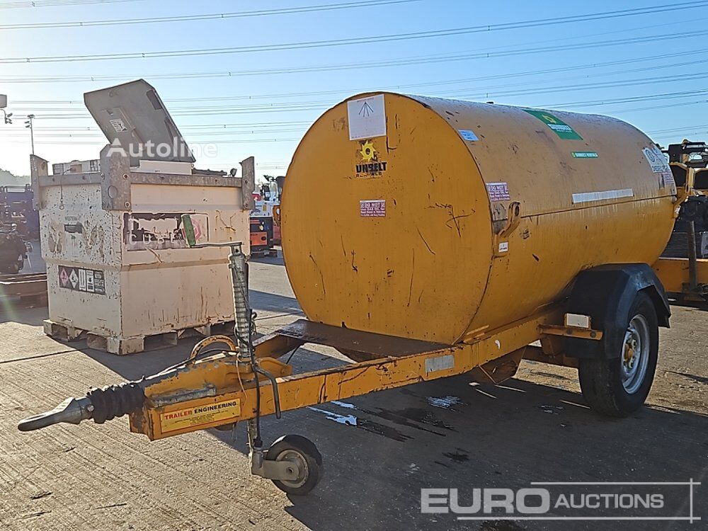 Prodaje se Trailer Engineering prikolicu cisternu za gorivo na aukciji