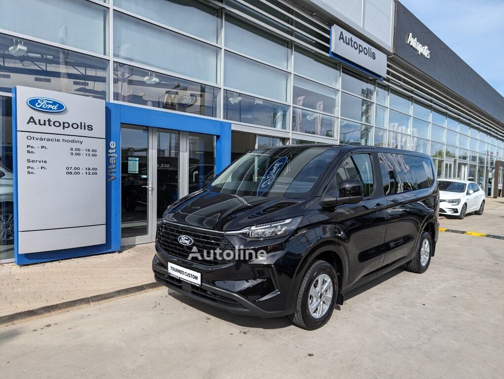 Novi Ford Tourneo Custom Family L2H1 putnički minibus