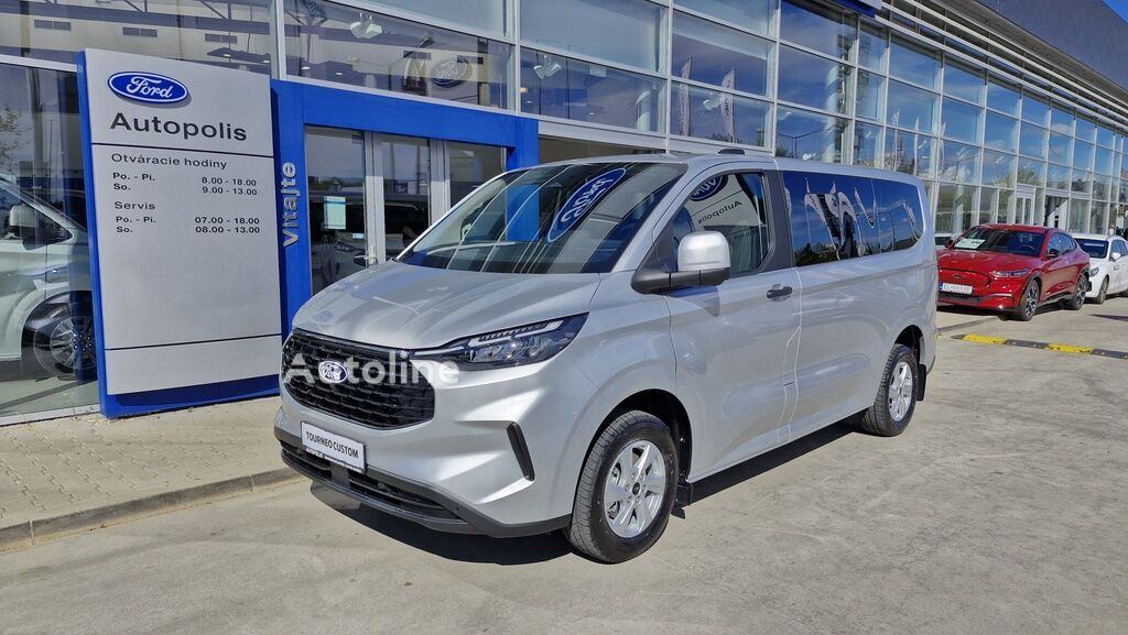 Novi Ford Tourneo Custom Family L1H1 putnički minibus