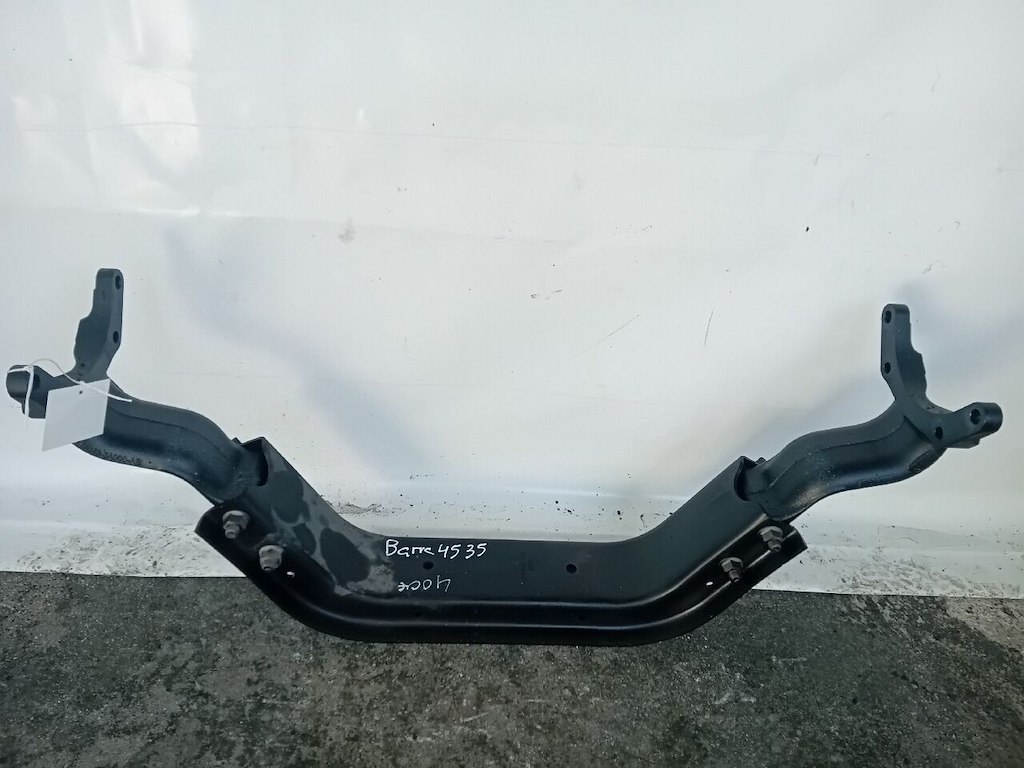 Travessa GC46-5A000-AB pričvršćivači za Ford F-MAX | 18 tegljača