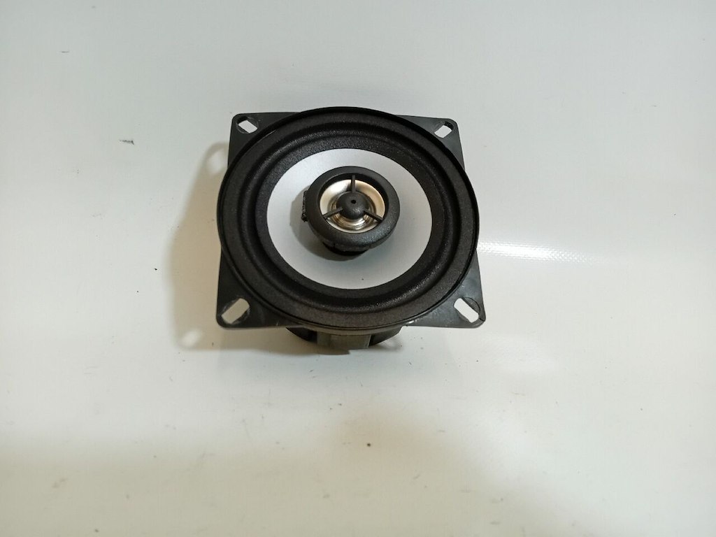 Coluna de som 504078660 drugi rezervni deo kabine za IVECO EuroCargo I-III | 91 - 15 kamiona
