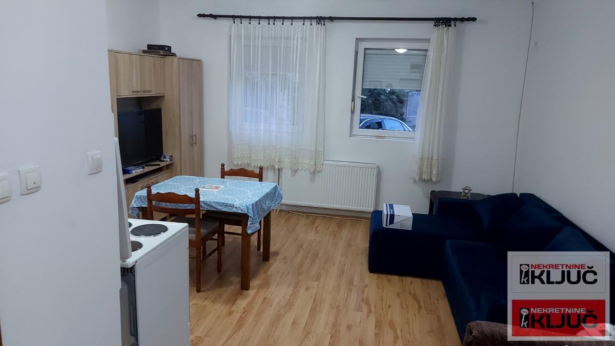 TELEP, 26m2, Garsonjera, Nameštena