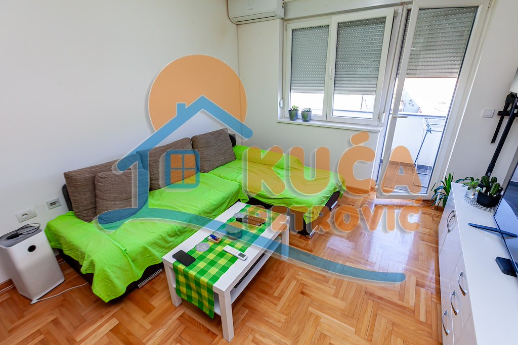 Dvosoban stan, 60 m2, Železnička stanica, Đure Jakšića ID: p-014939